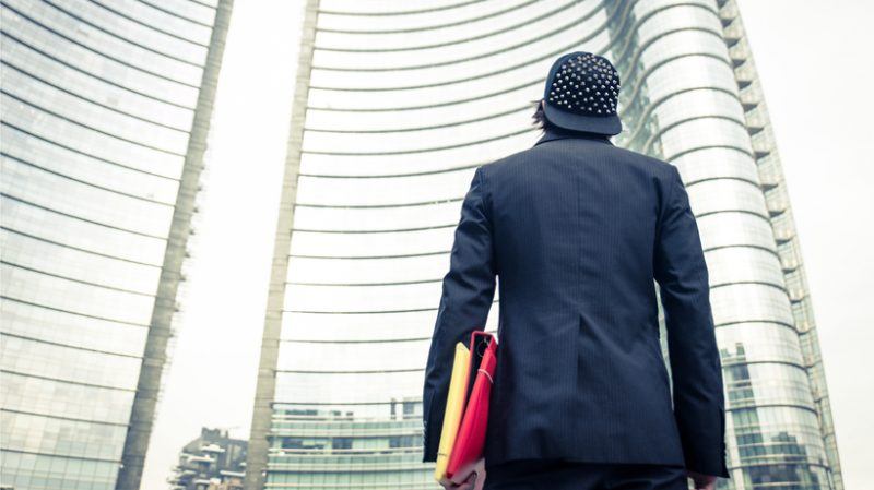 Pre-Boarding Strategies for New Hires with eLearning Pre-Boarding Strategies for New Hires with eLearning
