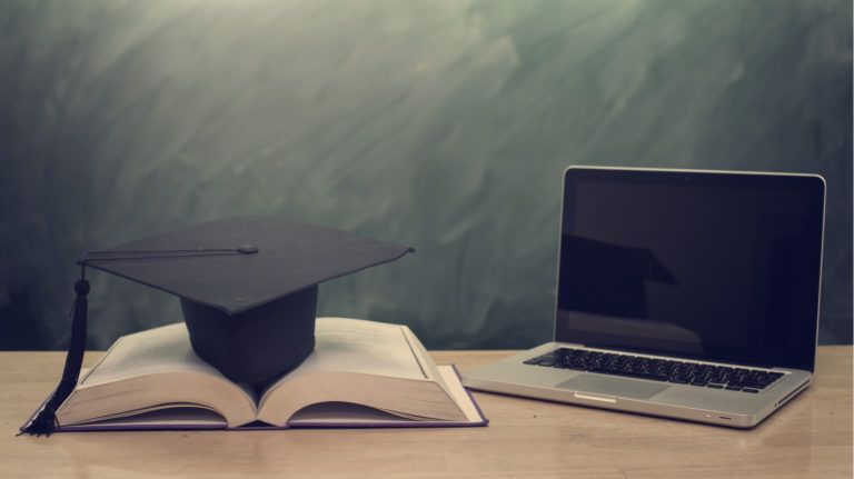 4 Reasons to Leverage Blended Learning for Top Learning