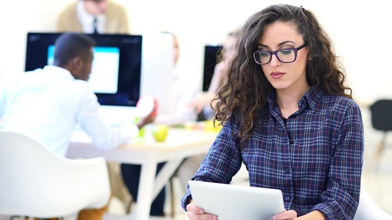 7 Corporate Induction & Onboarding Training Examples That Work