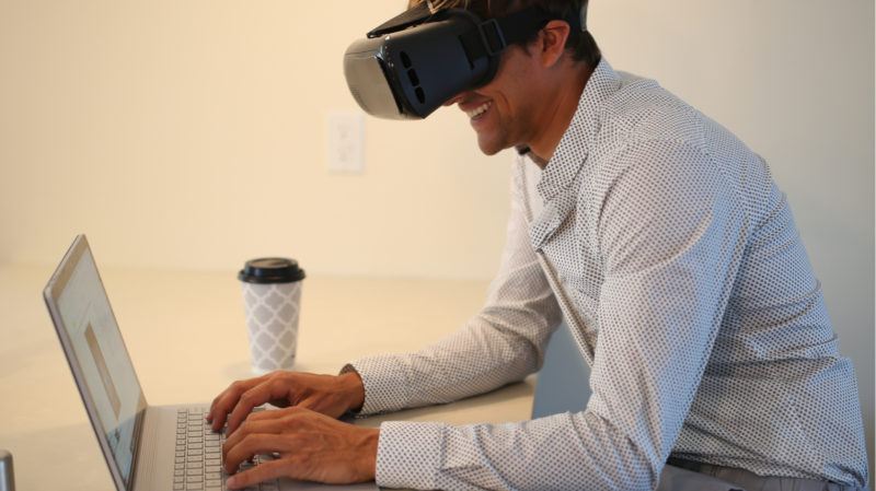 Successfully Use VR Training Employee Onboarding - eLearning Industry