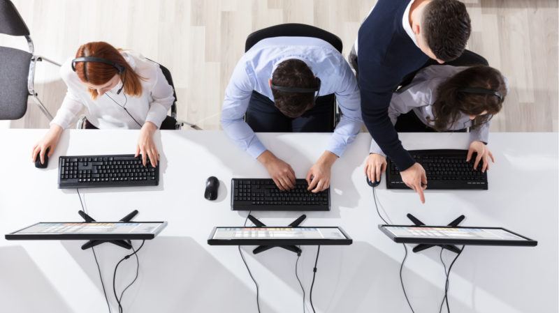 What Is Customer Training? 6 Customer Training Software Benefits