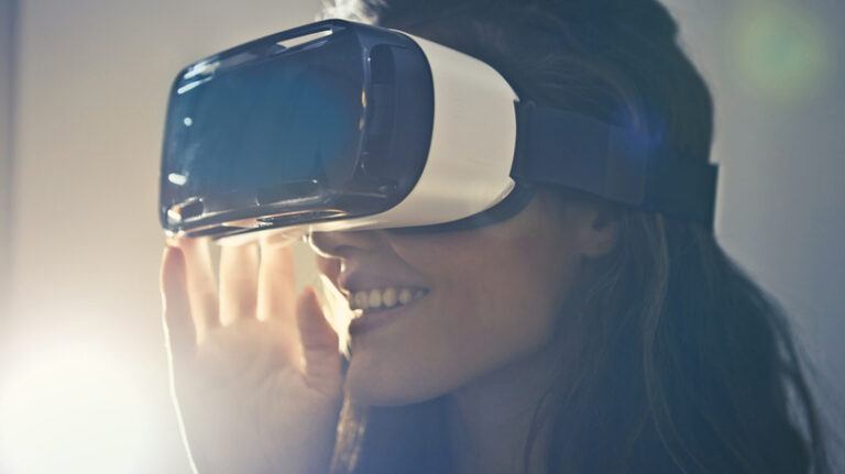 What Is VR And How Can I Use It In My Organization? - eLearning Industry