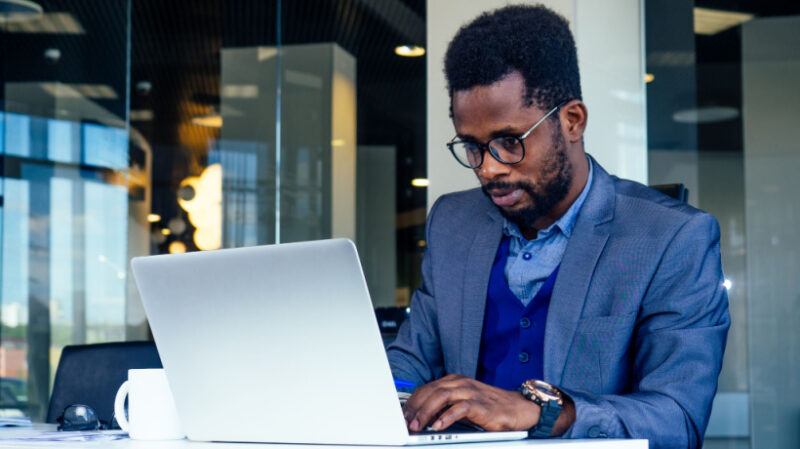 Leadership Skills for the Modern World: Vantage Learning Platform** **