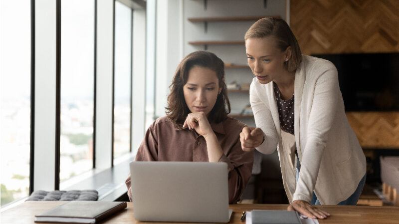 Coaching Approaches In Instructional Design: A Review