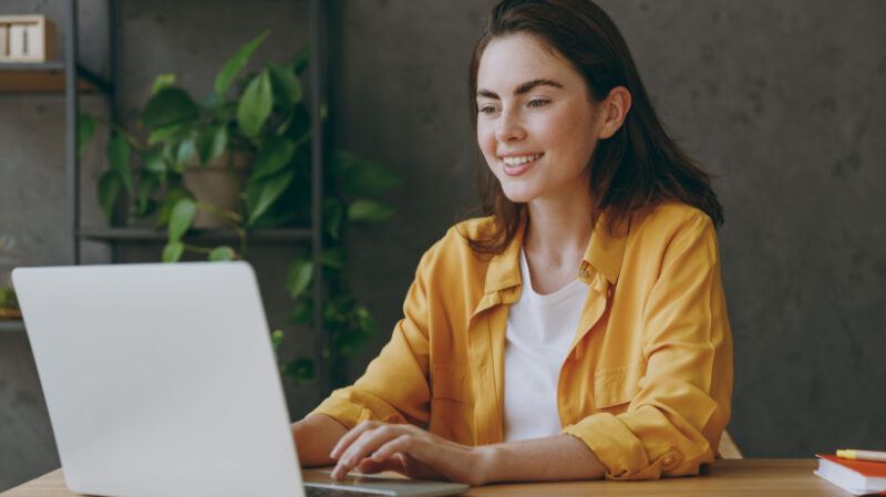 Asynchronous Online Courses: How To Enhance Engagement