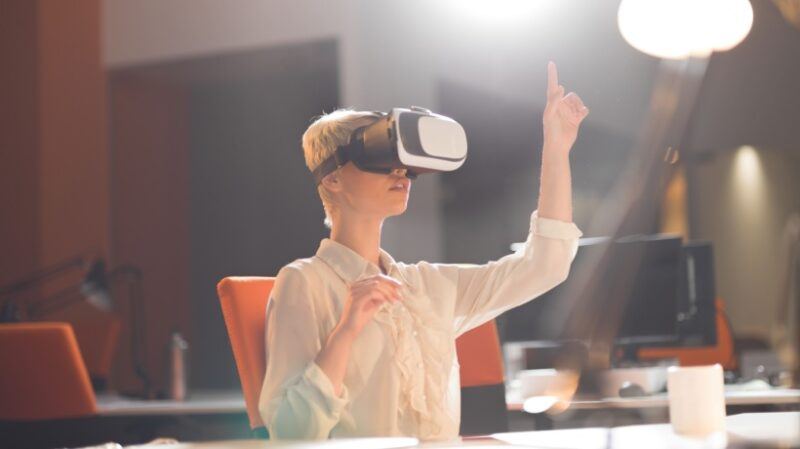 AR And VR Simulations Are Reshaping The Future Of Learning - eLearning Industry