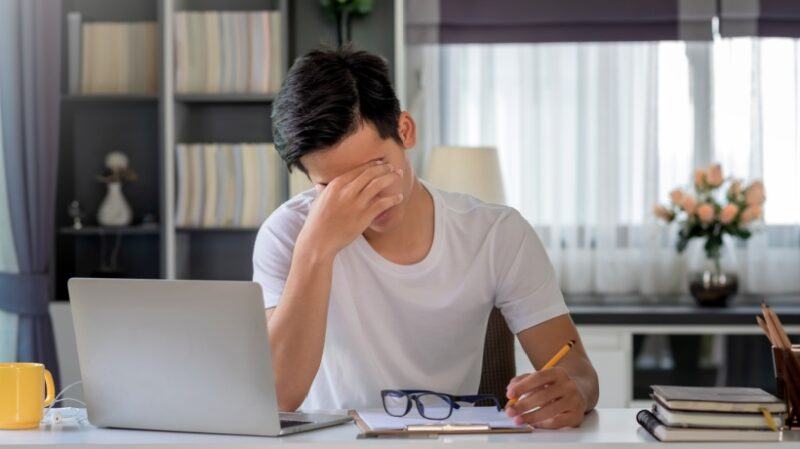 Overthinking? 8 Tips To Help Employees Deal With It - eLearning Industry