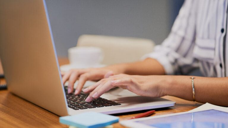 How To Write A Strong Thesis Statement For Academic Essays - eLearning Industry