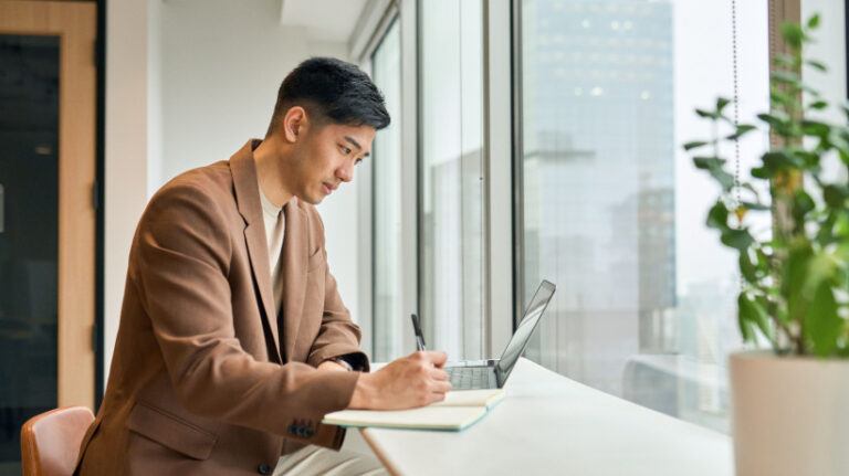 Remote Work Training: The Role Of eLearning In Hybrid Teams - eLearning Industry